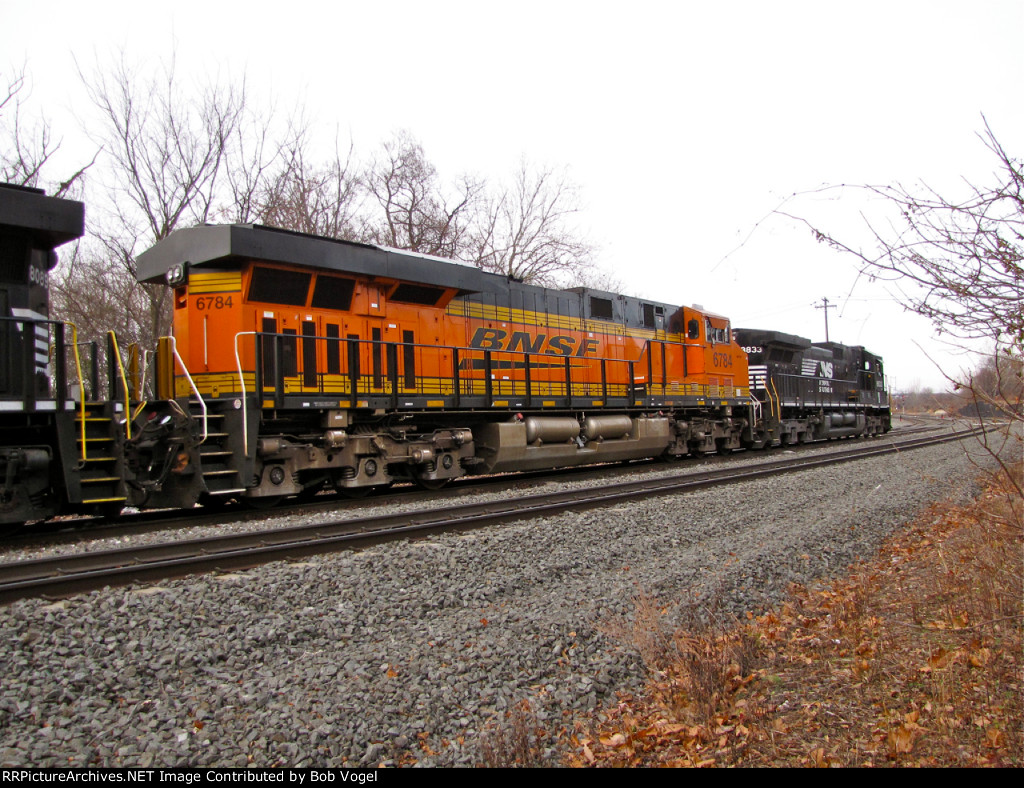 BNSF 6784